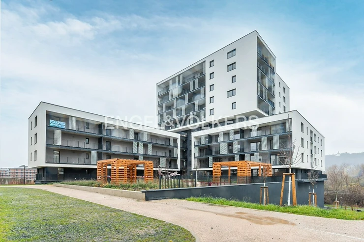 Parking space for rent, 16m2, in Prague, on Mezi vodami street