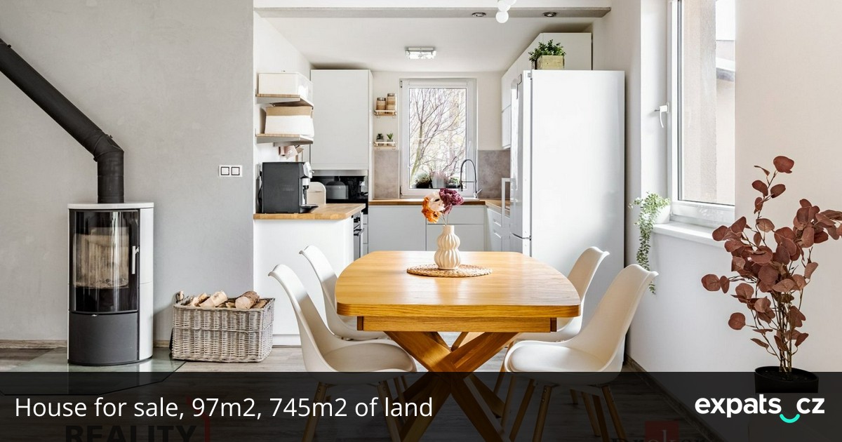 Family house for sale, 97m2, 745m2 of land, in Lochovice