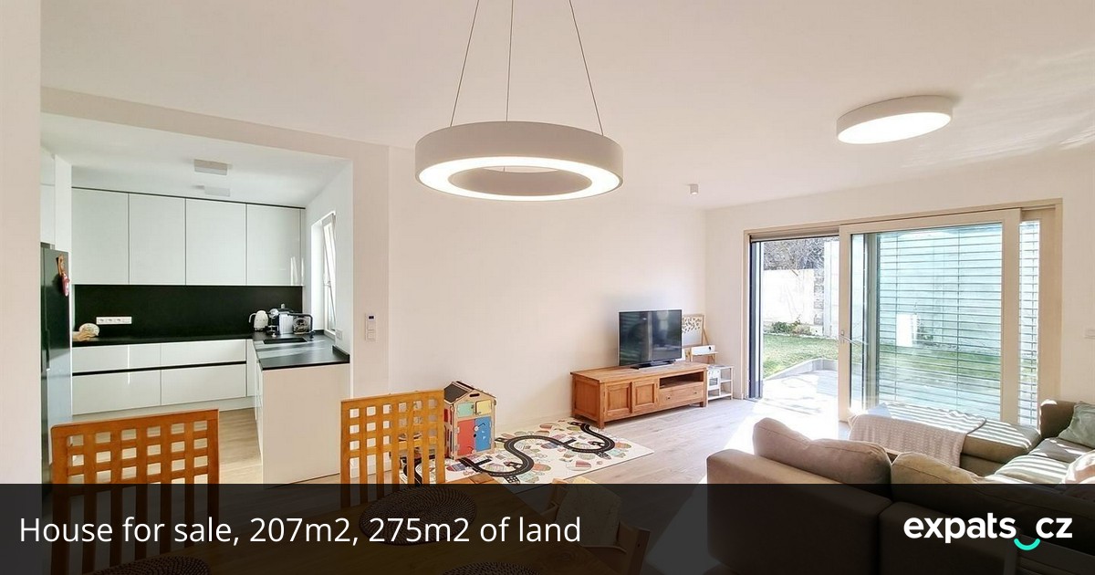 Family house for sale, 207m2, 275m2 of land, in Prague, on Podedvorská ...