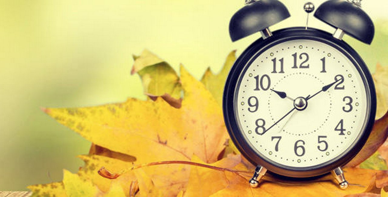 Reminder: Turn Back Your Clocks This Weekend - Prague, Czech Republic