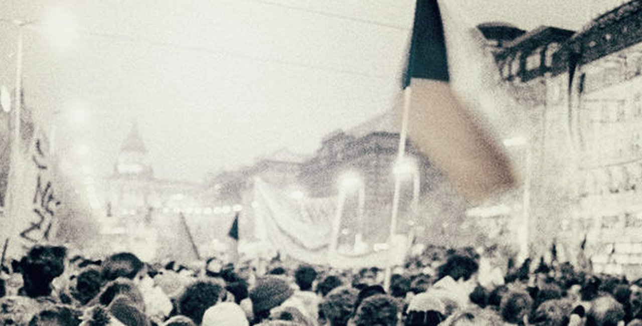 A Chronology of Protest: The People, Places, and Dates of the Velvet ...