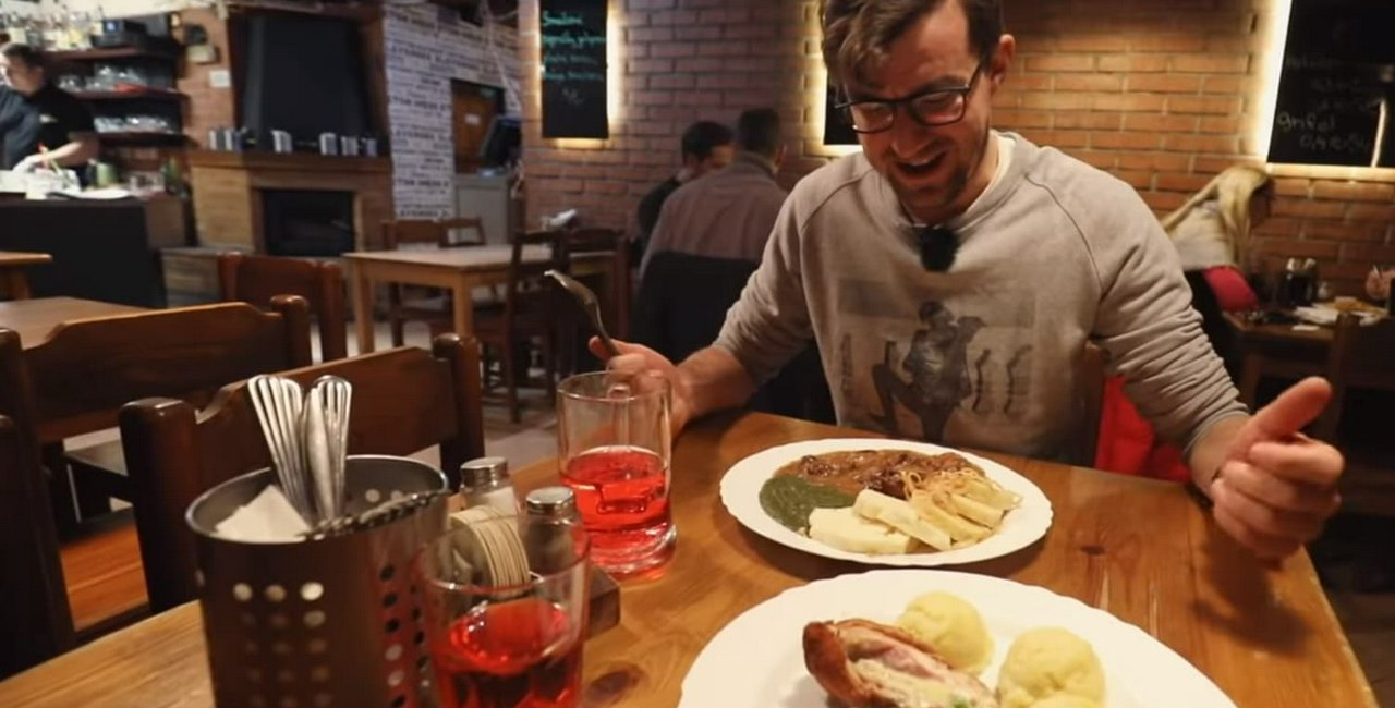 VIDEO: Honest Guide on where to get Czech food in Prague 24/7 - Prague ...