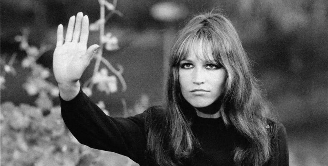 The 5 greatest protest songs of the Velvet Revolution - Prague, Czech ...