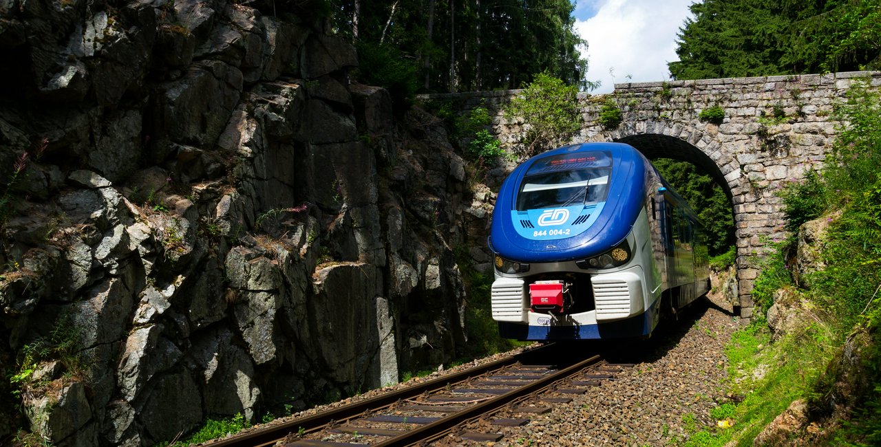 Czech Railways introduces single ticket for all train carriers, in long ...