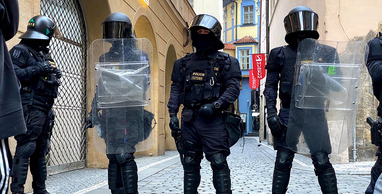 More than 100 protesters arrested in Prague's Old Town Square - Prague ...