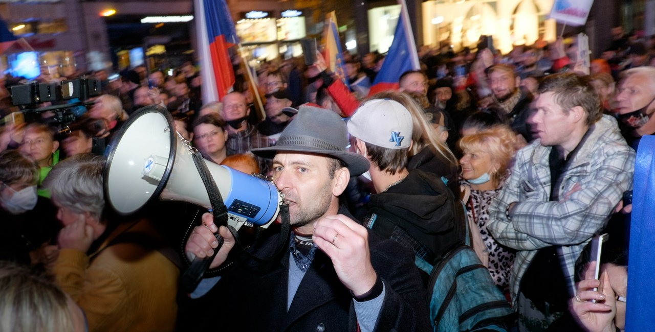1,000 Czechs march in Prague, protest against anti-COVID restrictions ...