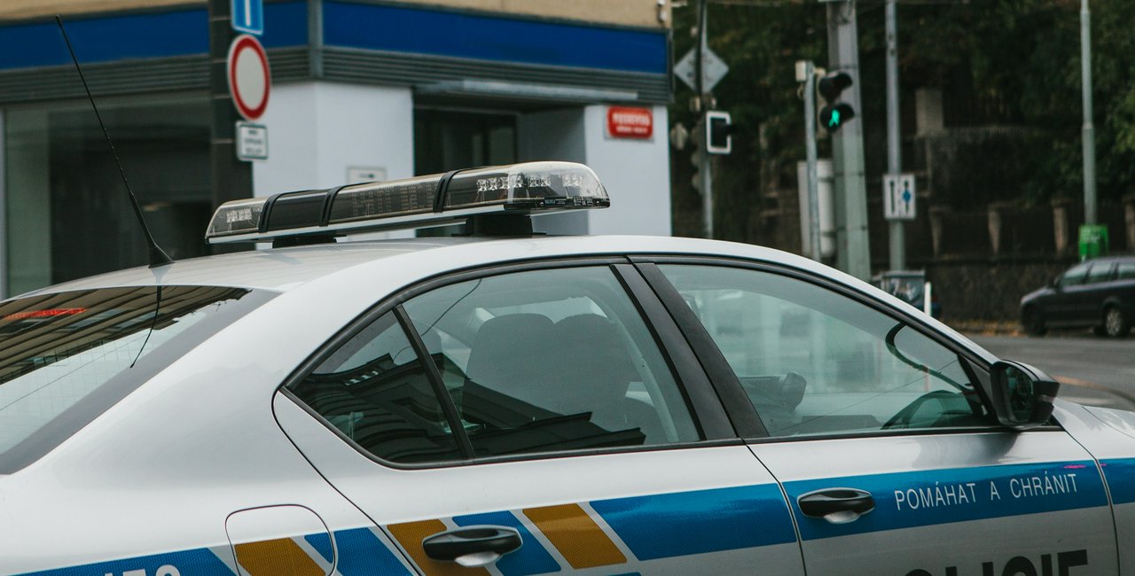 26,000 Czech police officers to enforce ban on movement between ...