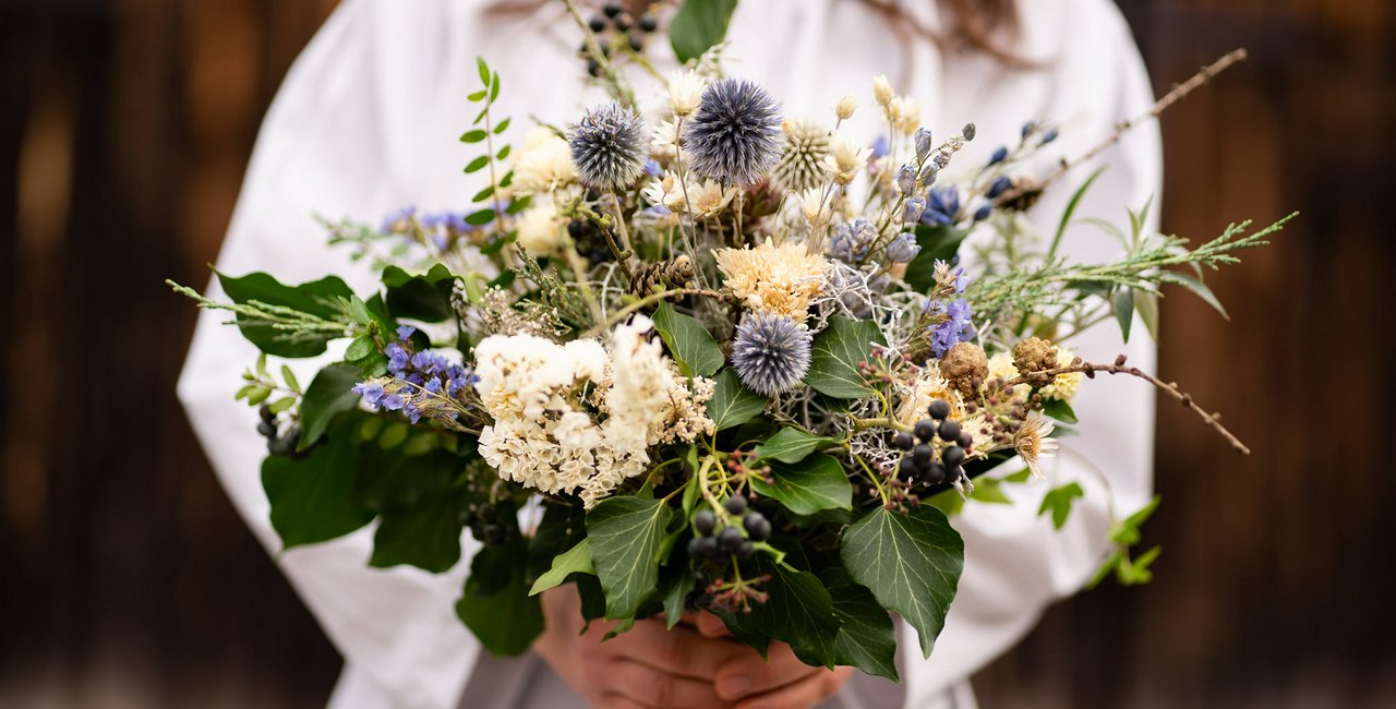 Czech flower power: bouquets for a good cause brighten up lives in ...