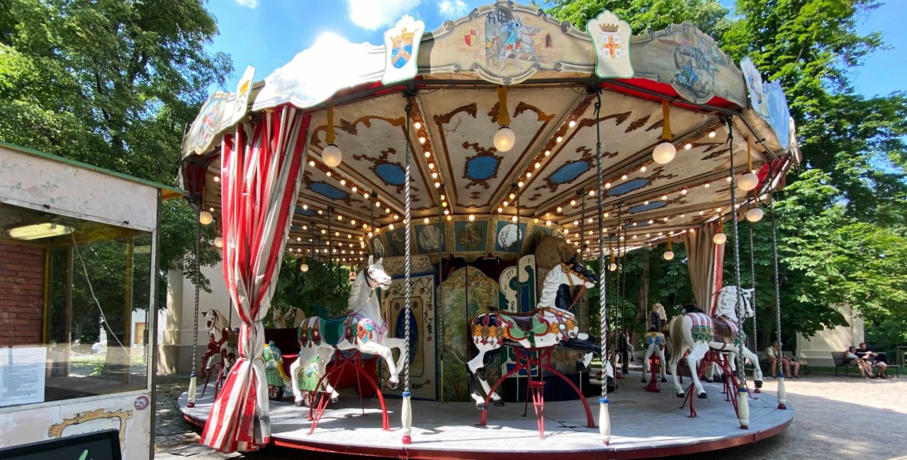 Historic Italian carousel now spinning atop Prague's Petřín Hill ...