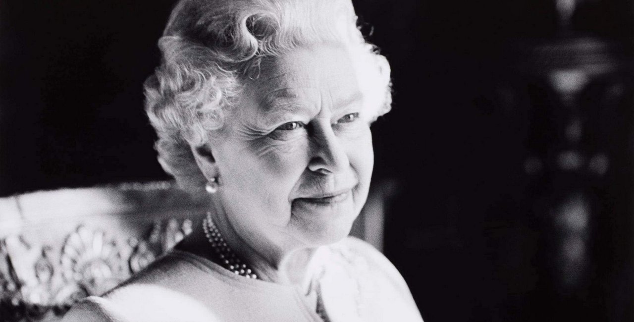 'A symbol of bravery and humanity': Czech leaders honor Britain's Queen ...