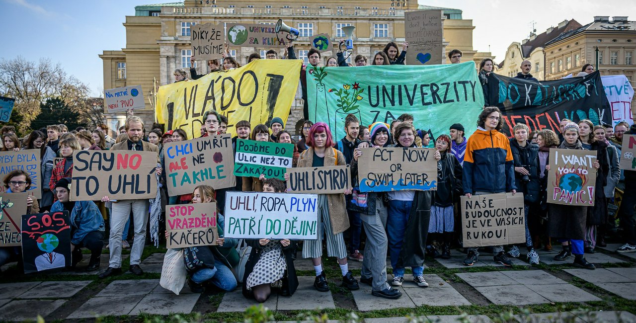 Students occupy Prague universities this week to protest climate change ...