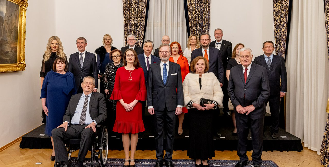 Former prime ministers of Czechia come together to mark country's ...