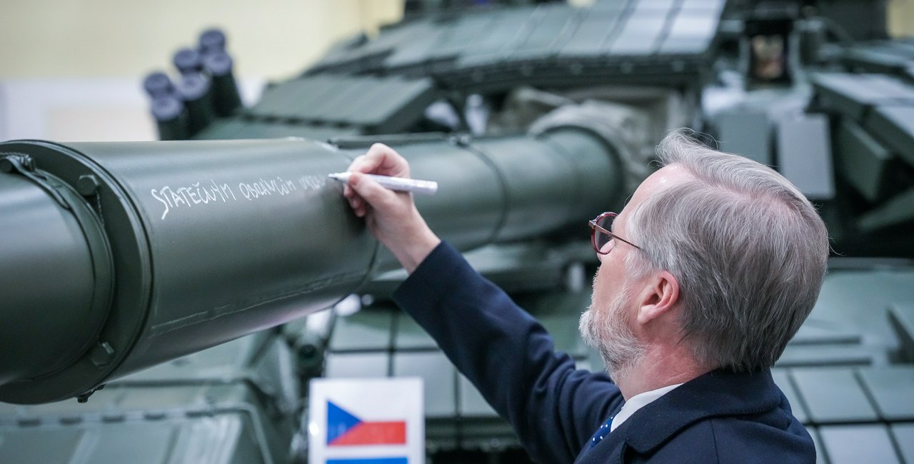 Russia says Czechia sent Moroccan-owned tanks to Ukraine without its ...