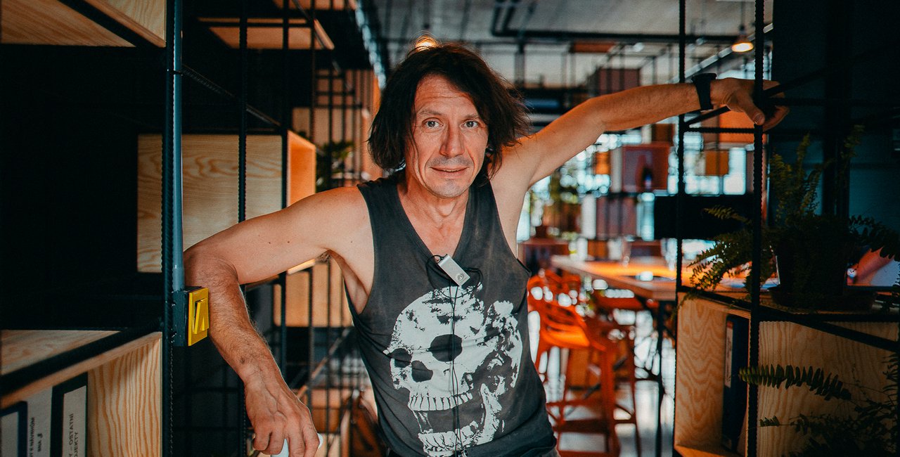 Czech artist David Černý opens his 'Musoleum' in a former distillery ...