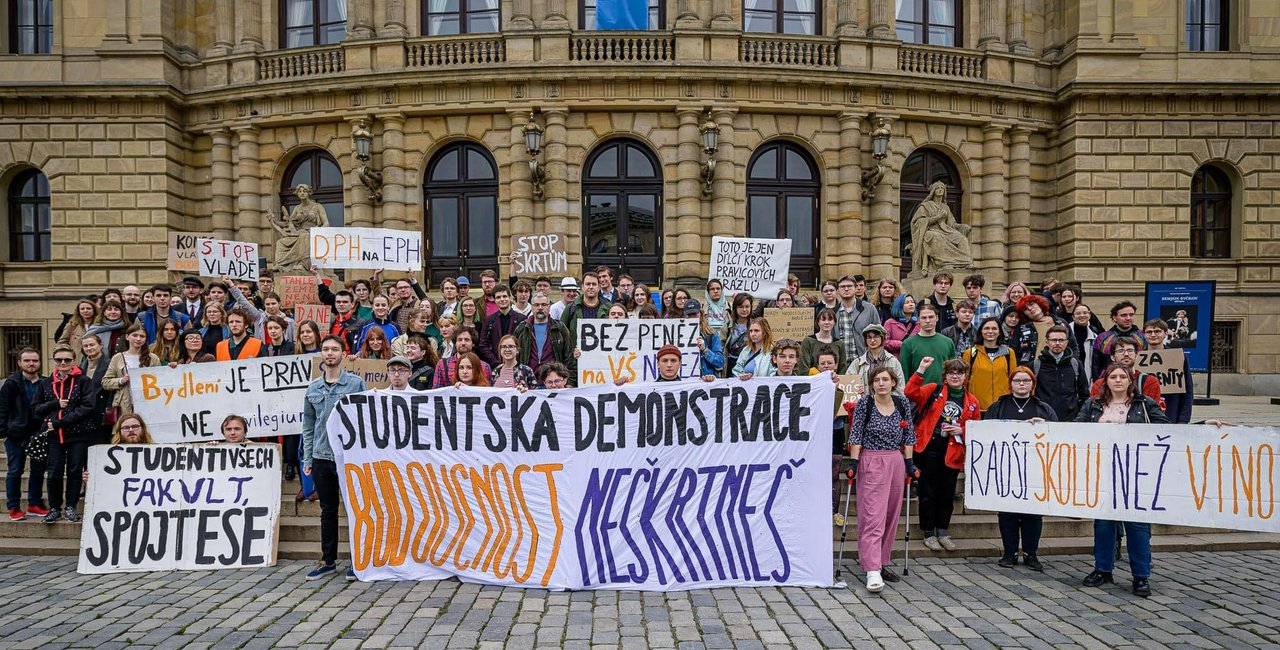 Hundreds of students protest underfunding of education in Prague center ...