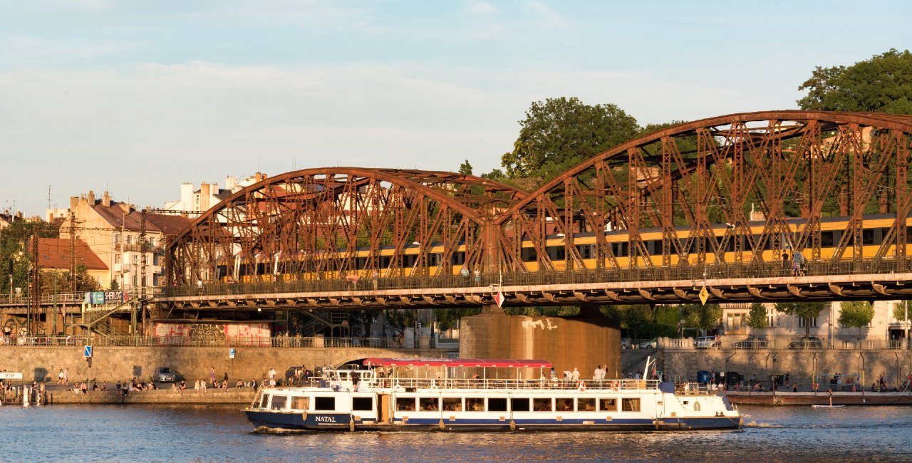 UNESCO calls for preservation of historic Výton railway bridge - Prague ...