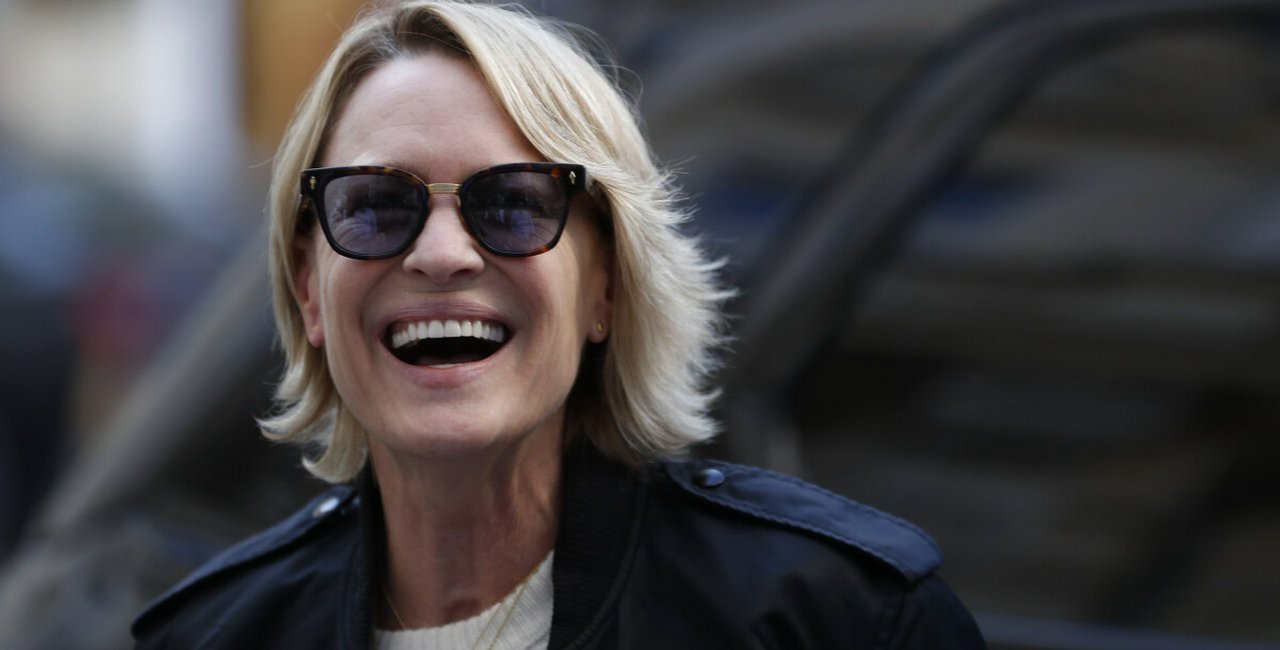 News in brief for July 6: Actress Robin Wright arrives at Karlovy Vary ...