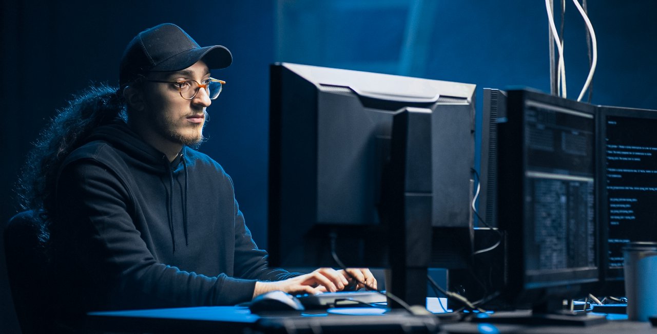 More Russian attacks on Czech banks: Hackers call for end of support to ...