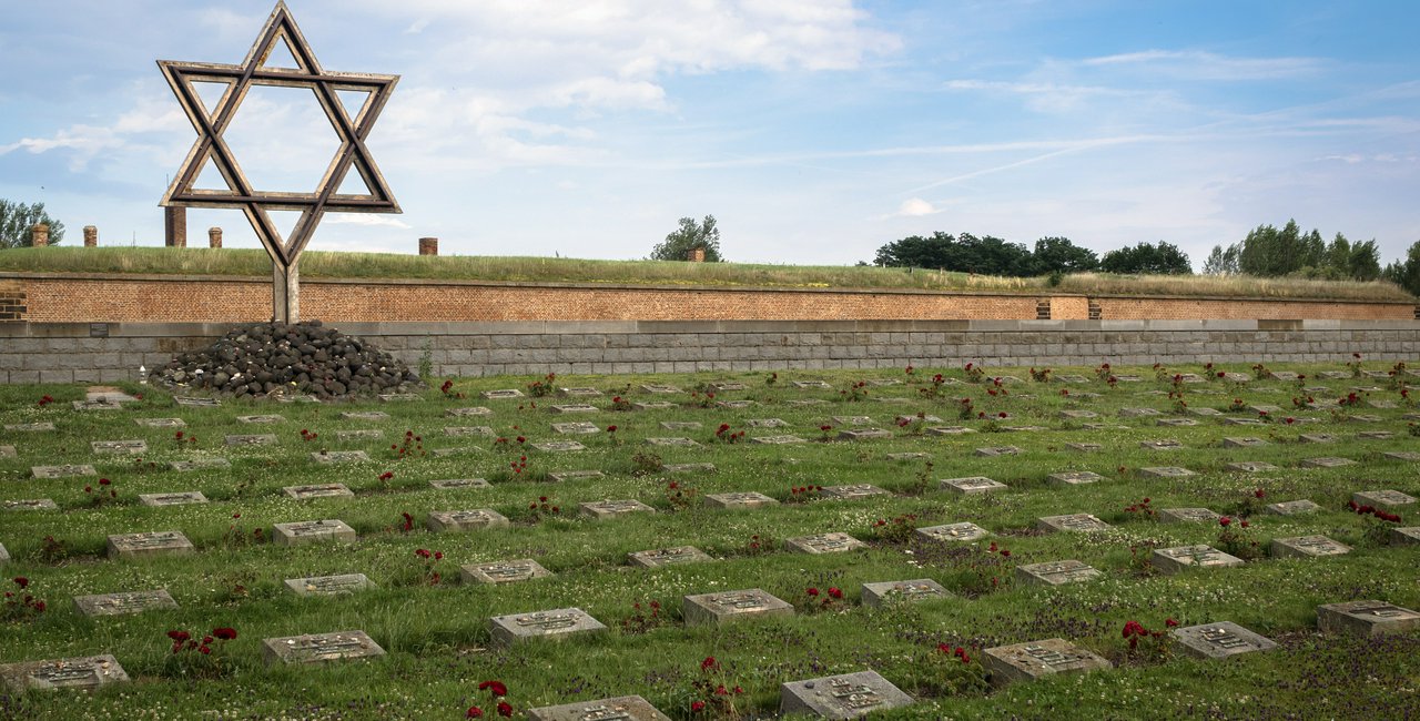 Children's opera staged in Terezín 80 years after premiere in Jewish ...