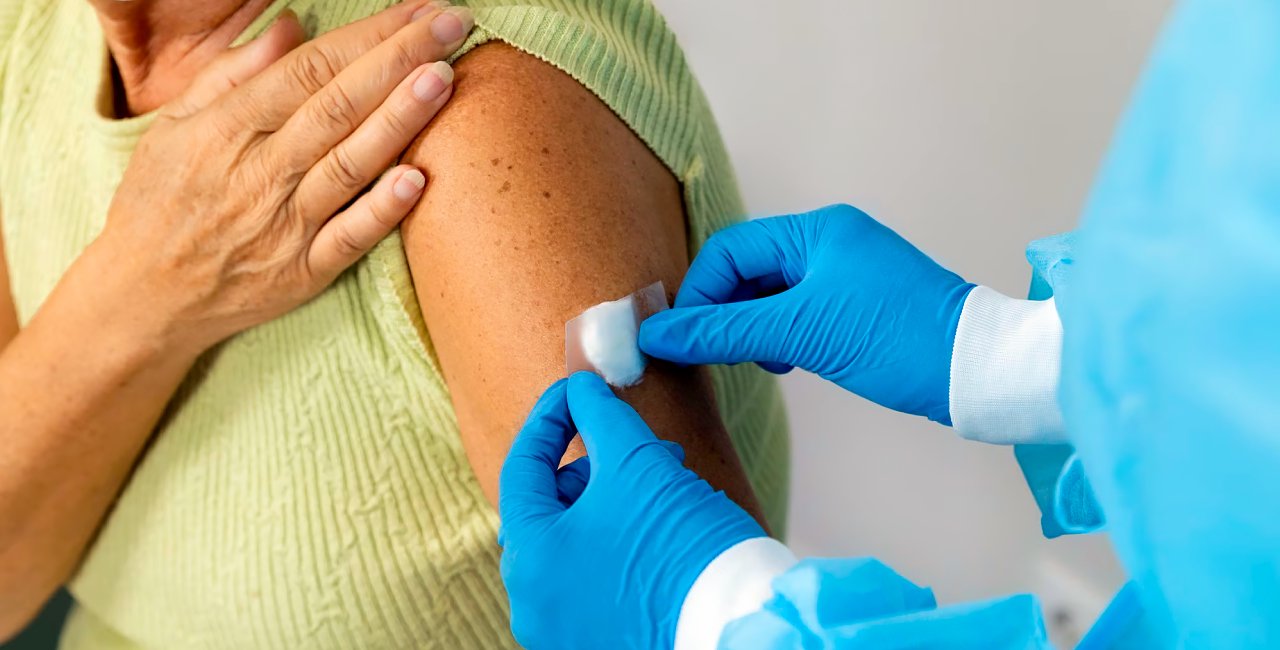 As flu seasons approaches, Czechia will reimburse RSV vaccines for at-risk groups - Prague ...