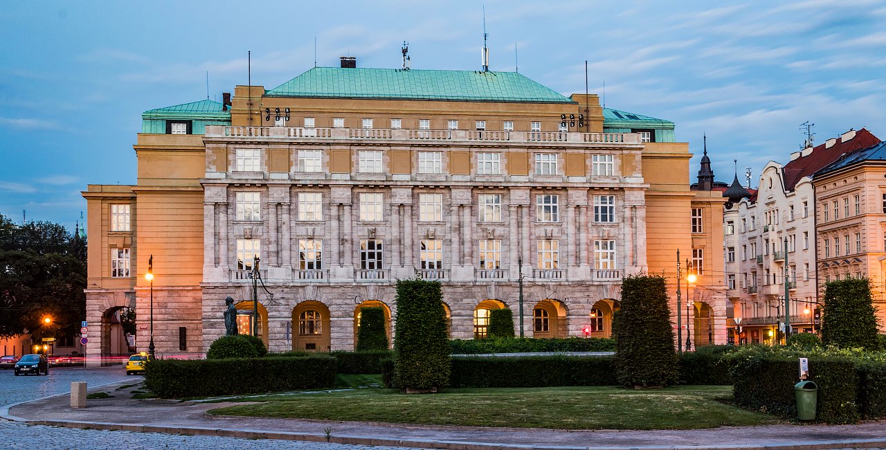 Czech police to give briefing on shooting as govt. gears up for gun law ...