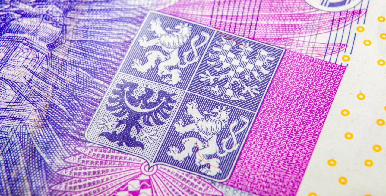 Czech crown drops against dollar amid Trump’s lead in US presidential ...