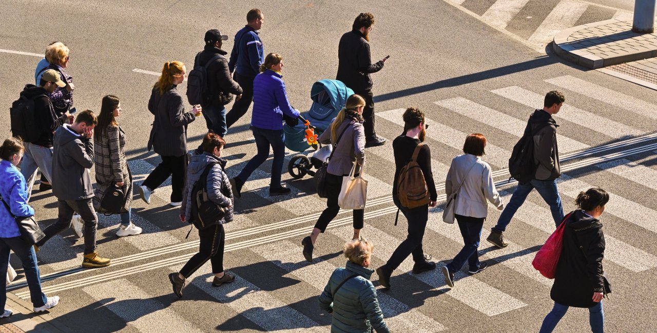 Czechia's population reaches almost 11 million amid lowest birth rate ...