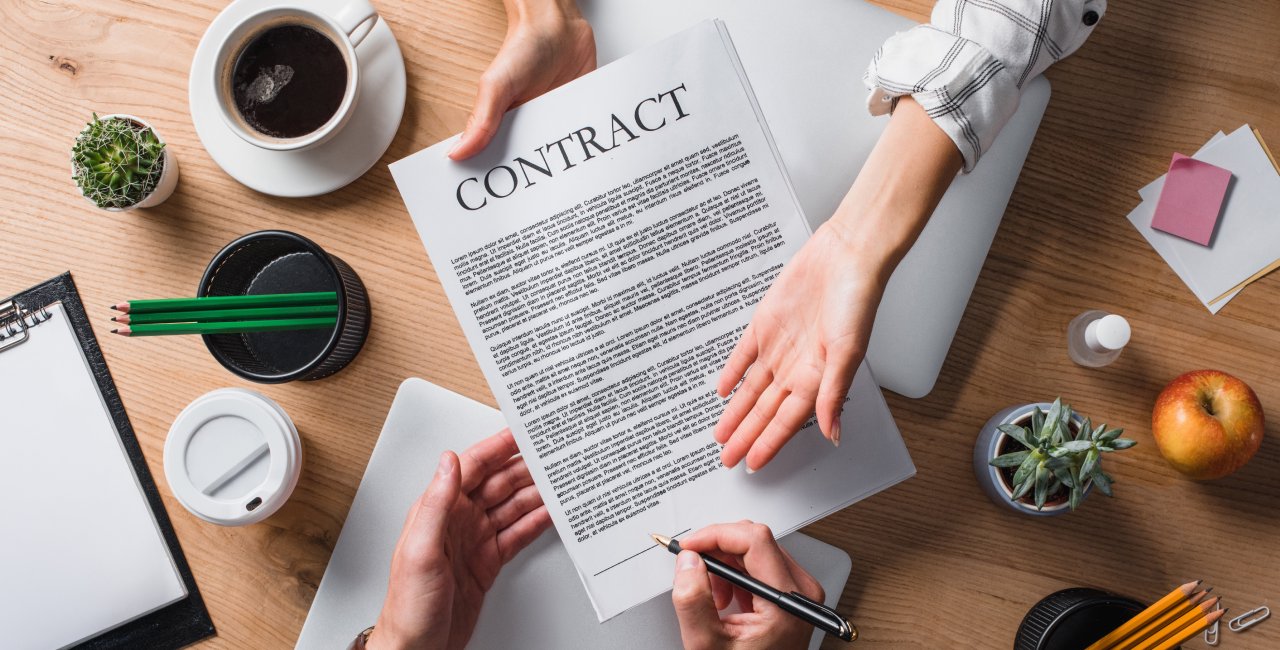 Stricter rules for foreigners working in Czechia take effect from today ...