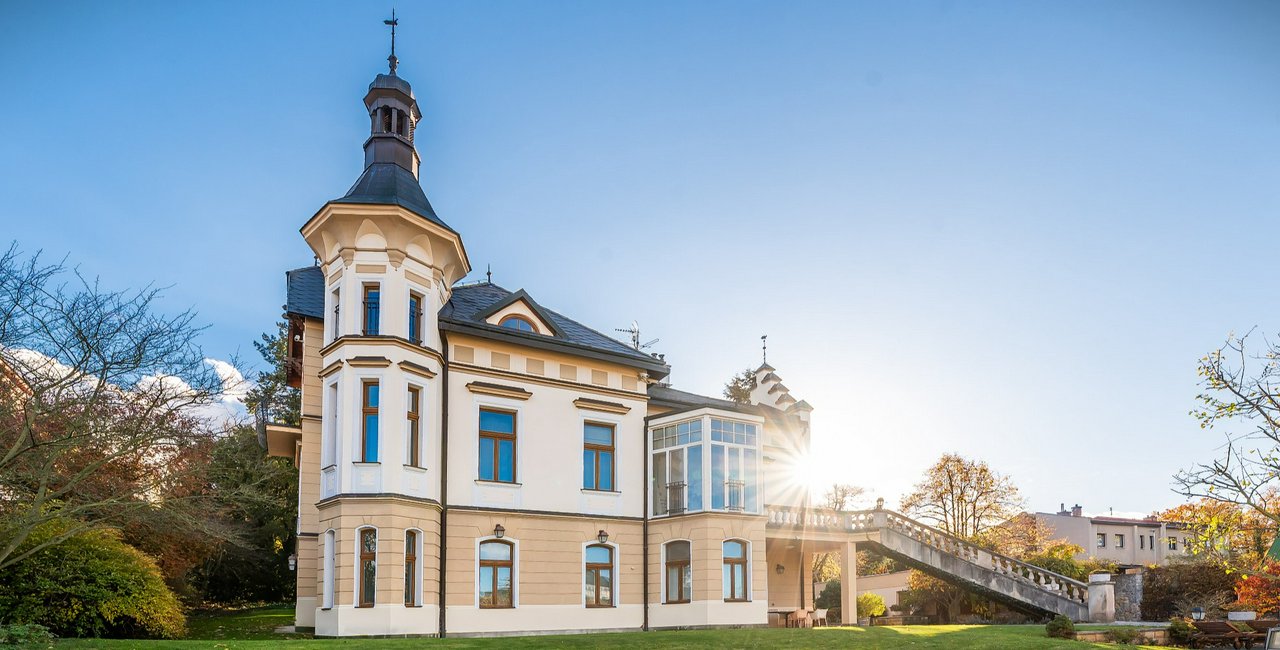 On the market: Explore a magnificently revived First Republic villa ...