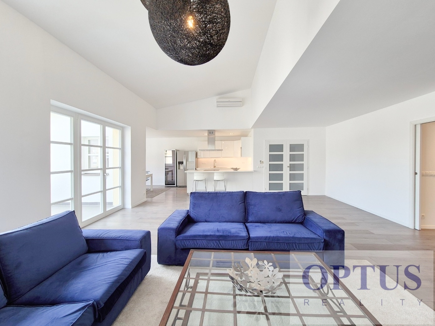 Apartment for rent, 5 bedrooms +, 218m2, in Prague, on Dušní street