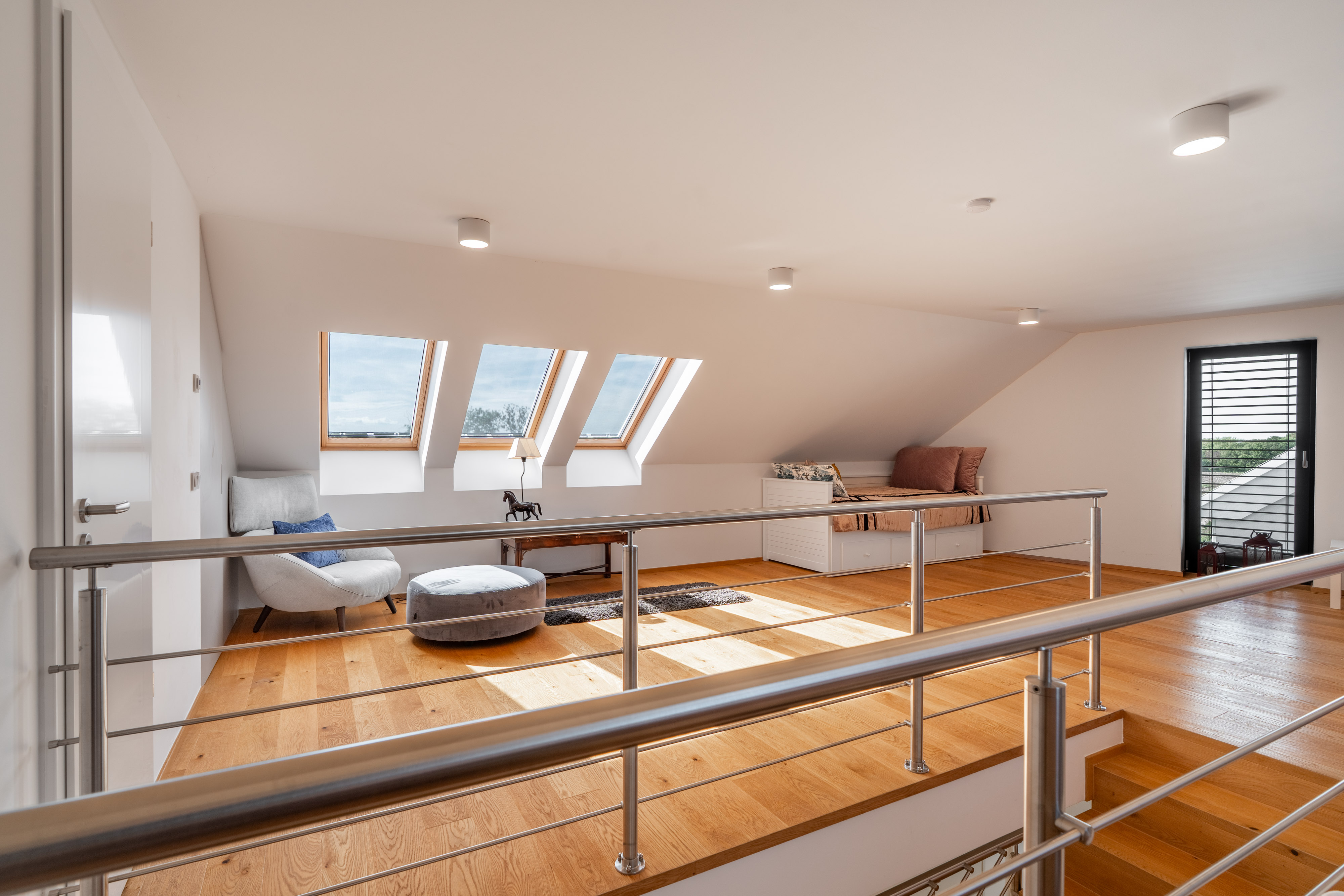 Family house for sale, 220m2, 464m2 of land, in Prague, on Pešíkova street