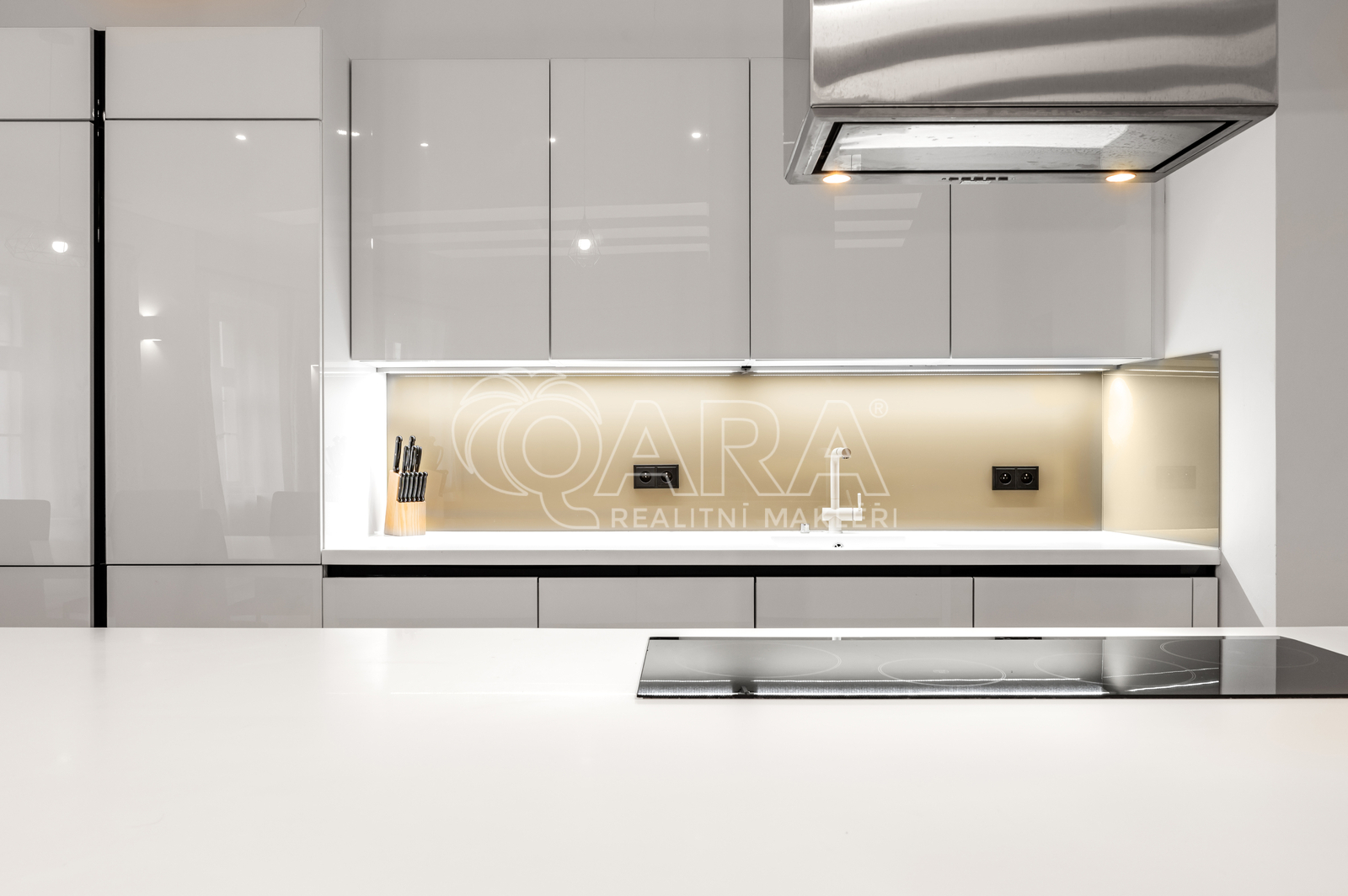 Apartment for rent, 3+kk - 2 bedrooms, 186m2, in Prague, on Truhlářská ...