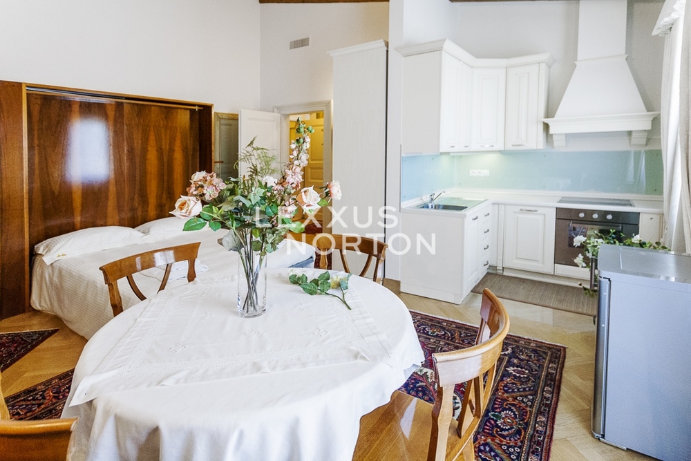 Apartment for rent, 1+KK - Studio, 38m2, in Prague, on Italská street