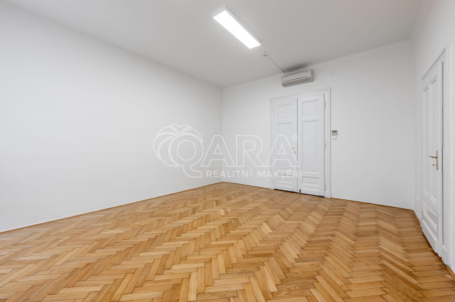 Office for rent, 47m2, in Prague, on Vodičkova street