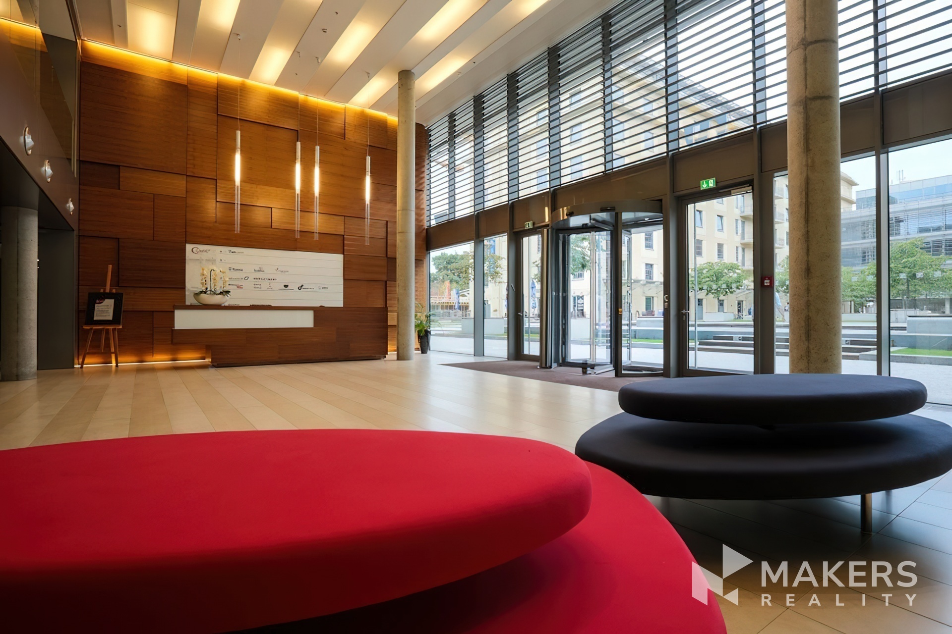 Office for rent, 653m2, in Prague, on Jankovcova street